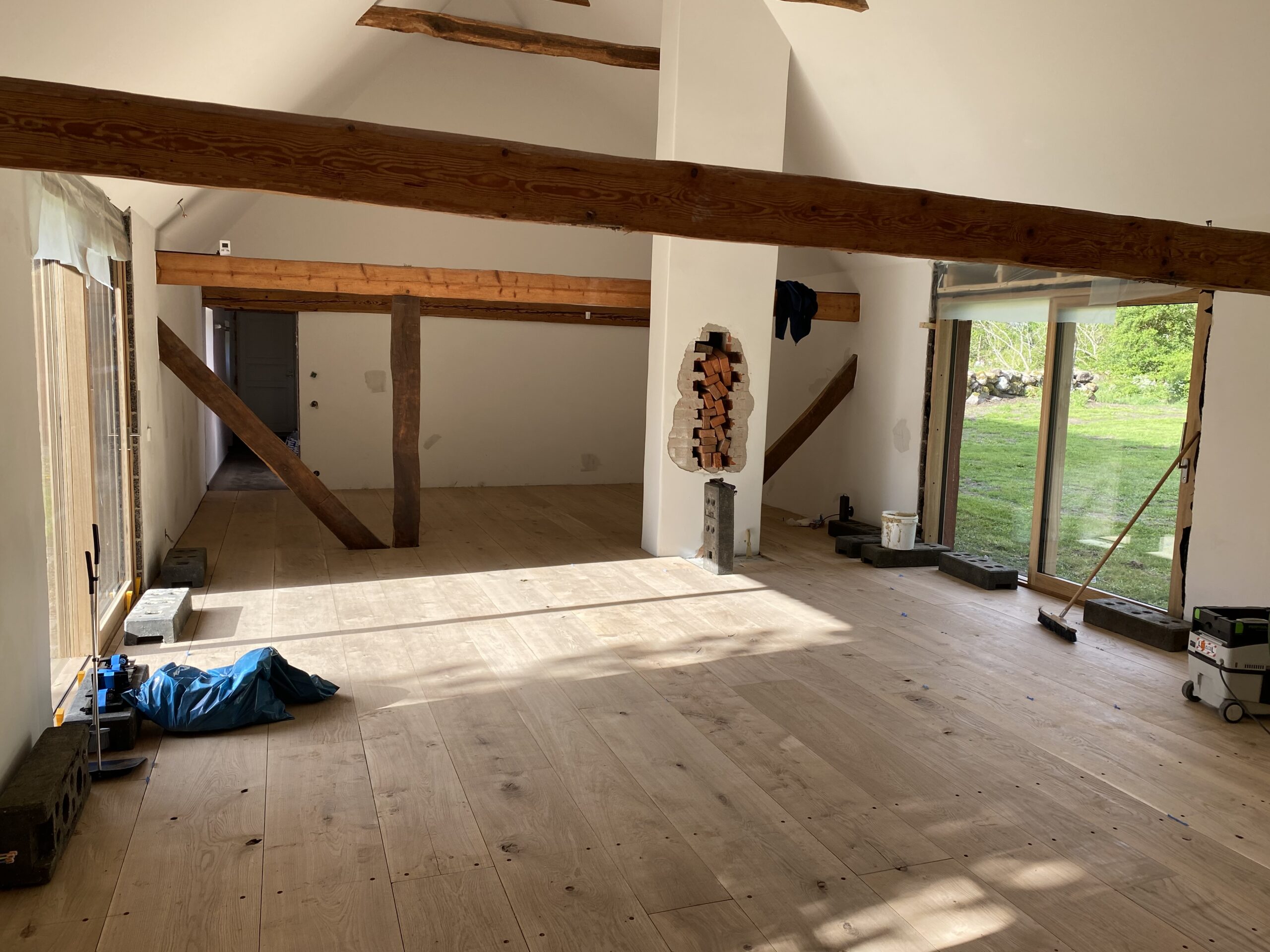 Golvplank i 24 mm massiv ek - Ängavången Ekgolv